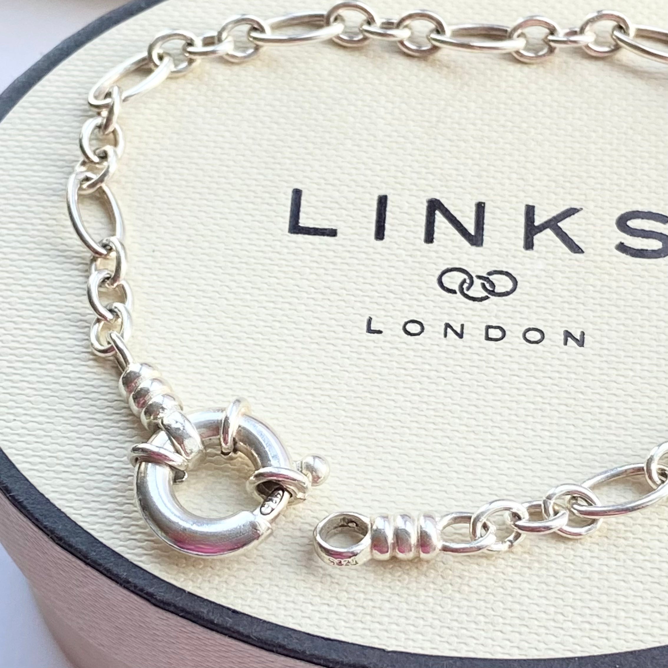 Links of London Delicate Link chain with Senorita Clasp New original b ...
